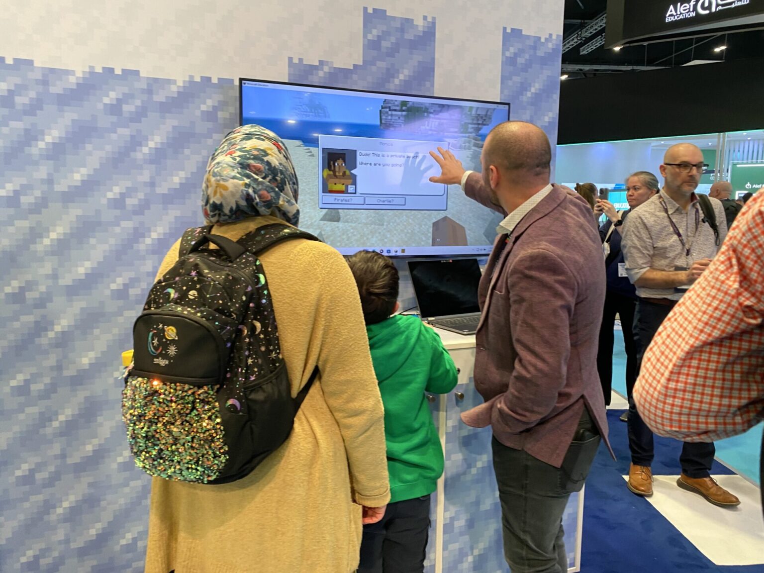 How a Minecraft game can help students improve their English