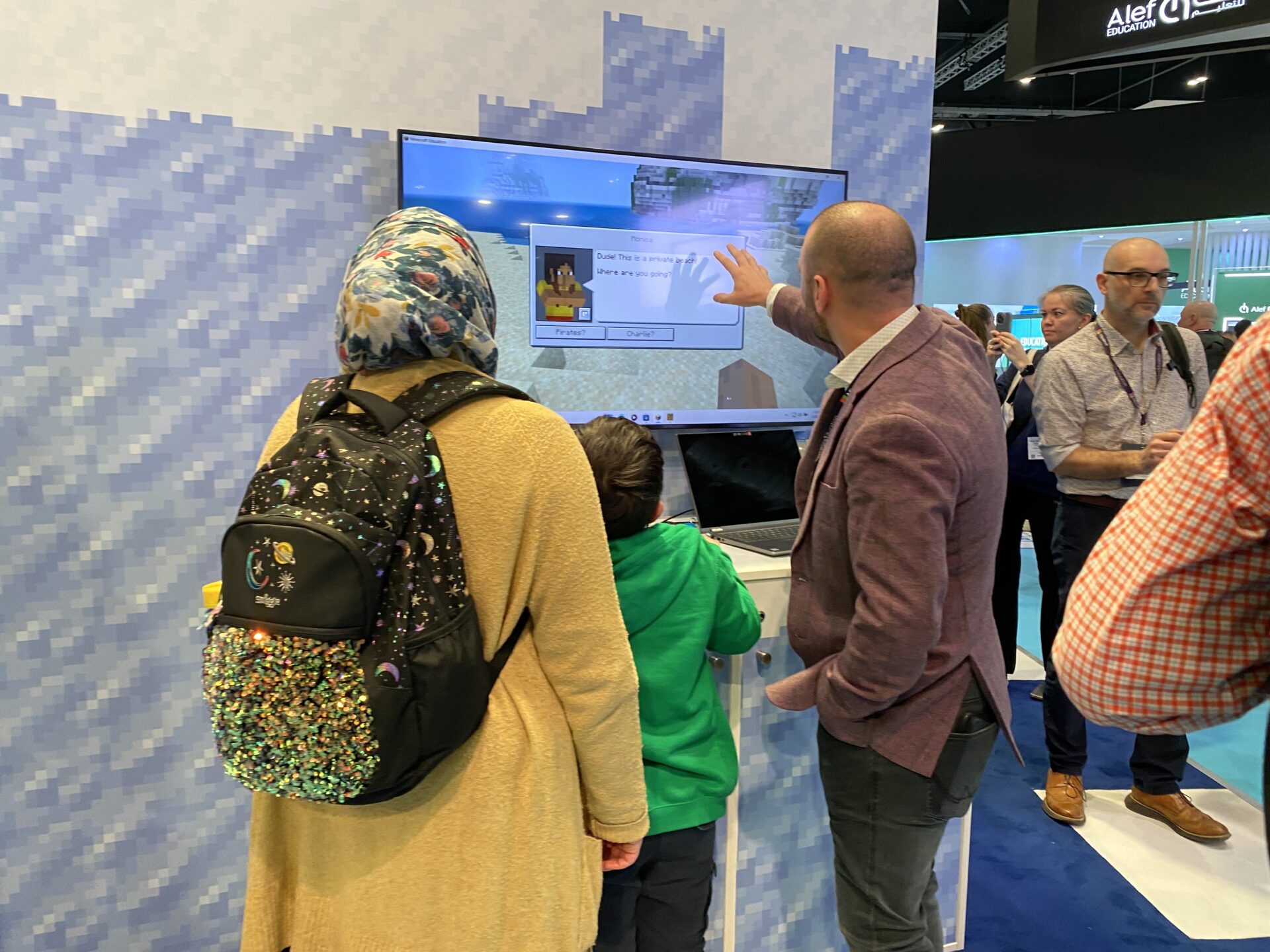 How a Minecraft game can help students improve their English