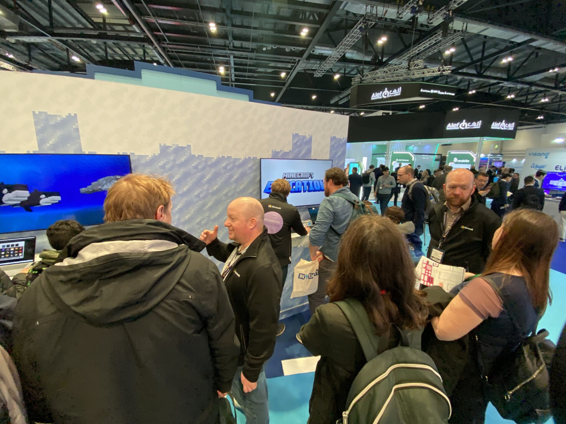 How a Minecraft game can help students improve their English